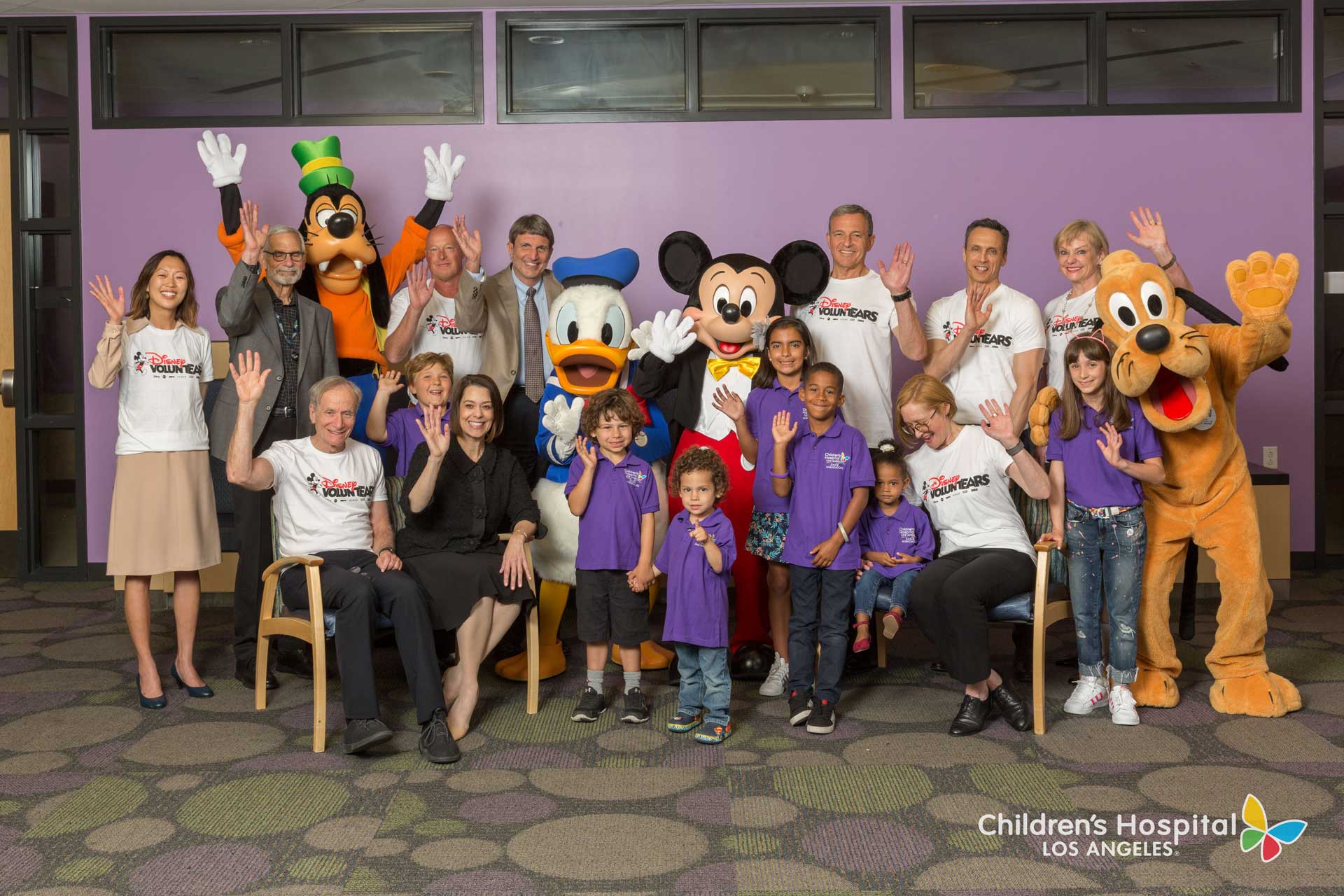 Disney Leaders and VoluntEARS Pay a Special Visit to Children’s ...