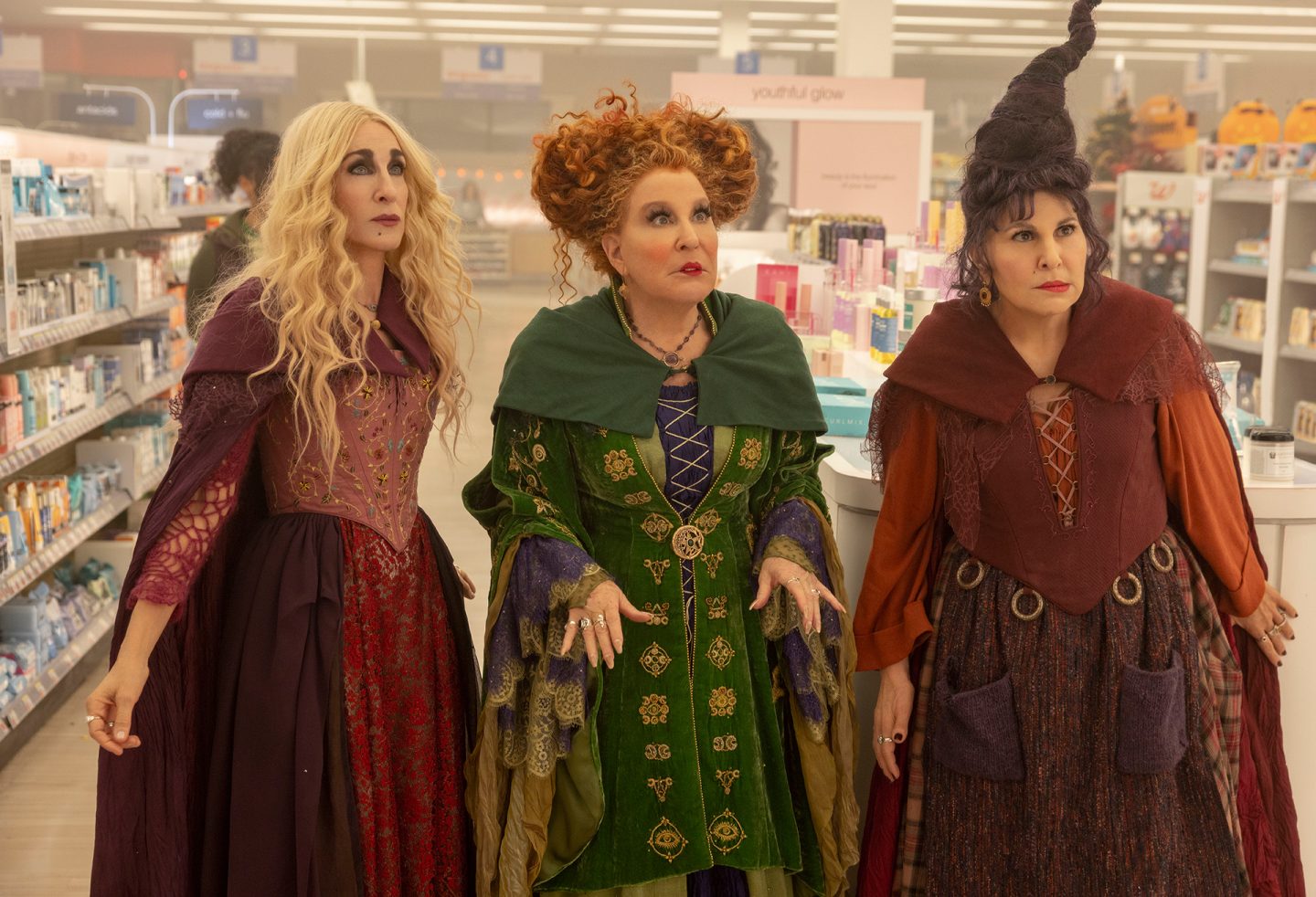 How ‘Hocus Pocus 2’ Weaves Disney History into the Sanderson Sisters ...
