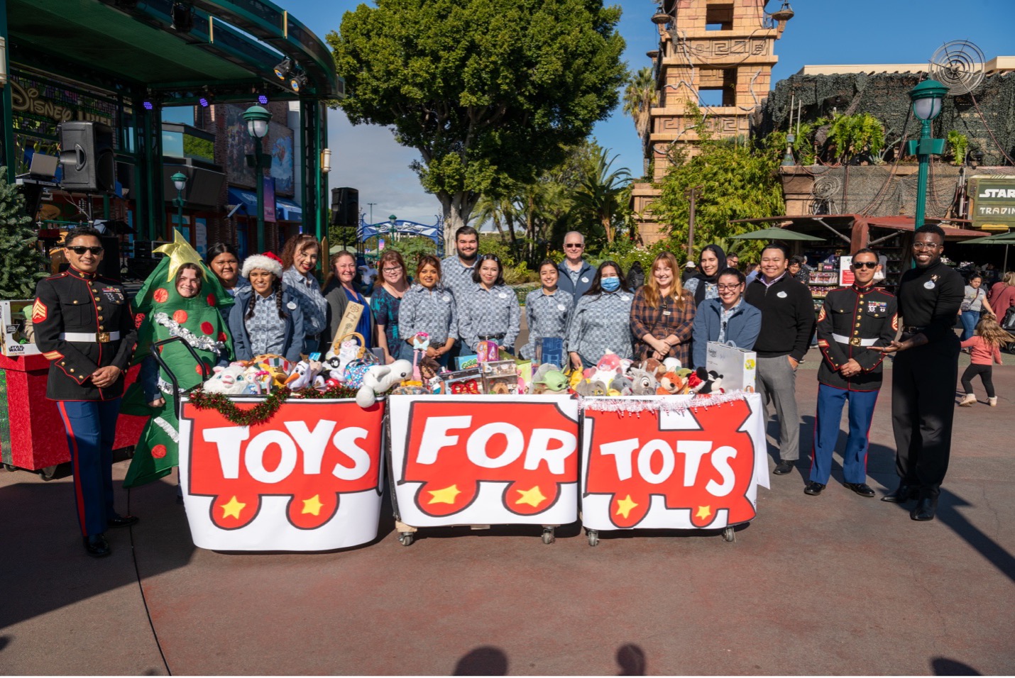 Disney Ultimate Toy Drive 2023 Sets New Holiday Records - The Walt ...