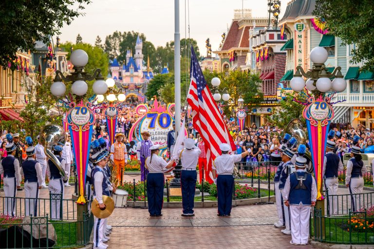 Building Disneyland: How the First Themed Park Was Created | The Walt ...