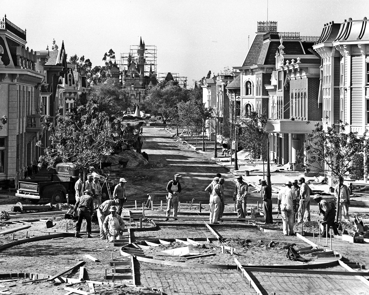 Building Disneyland: How the First Themed Park Was Created | The Walt ...