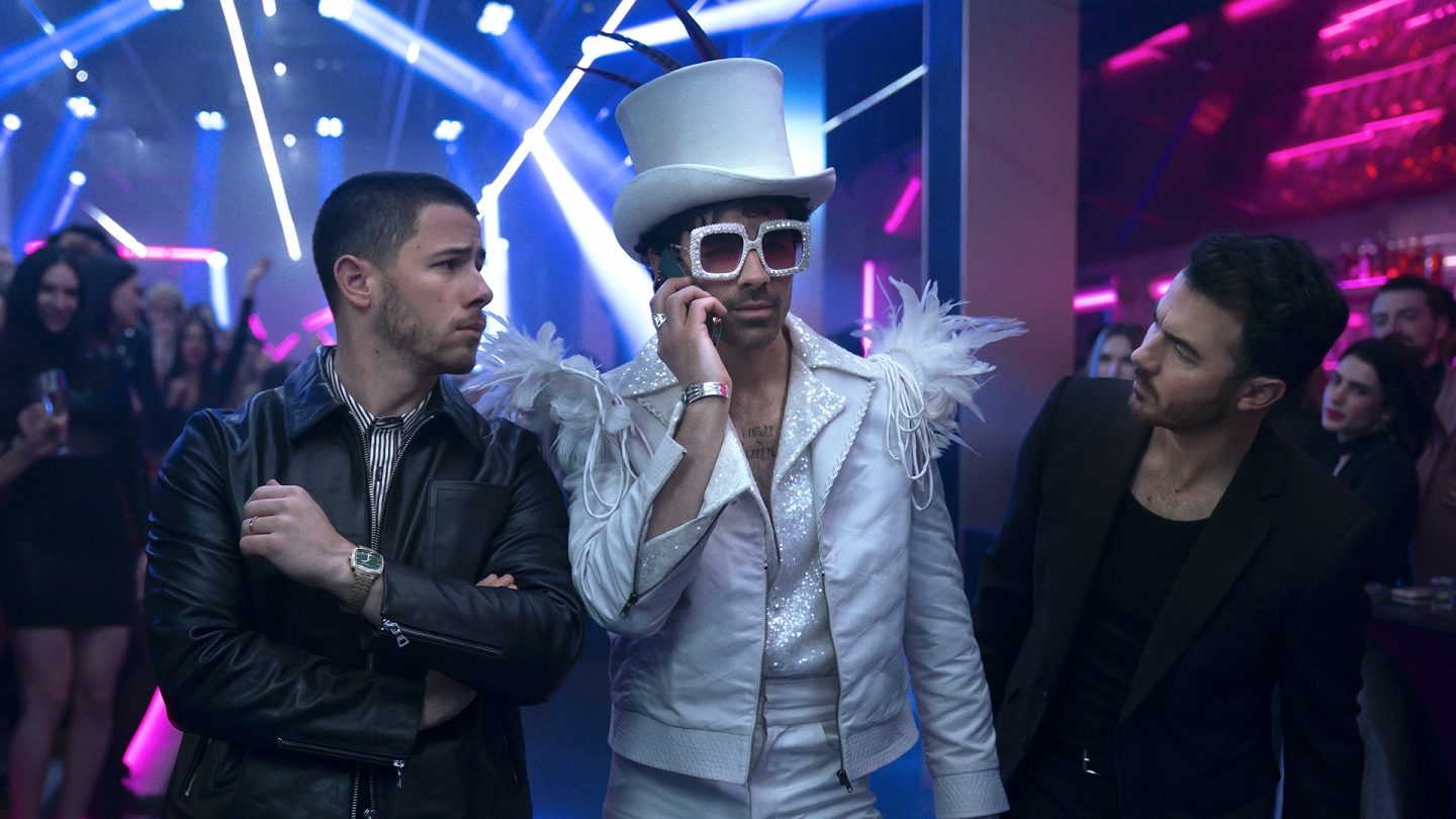 The Jonas Brothers Need to Get Ho-Ho-Home for the Holidays in 'A Very ...