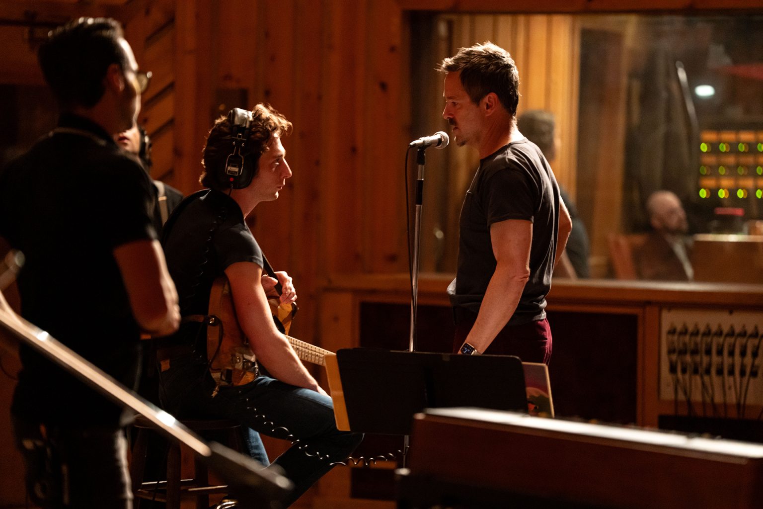 Inhabiting a Rock Star's Inner Life in 'Springsteen: Deliver Me from ...