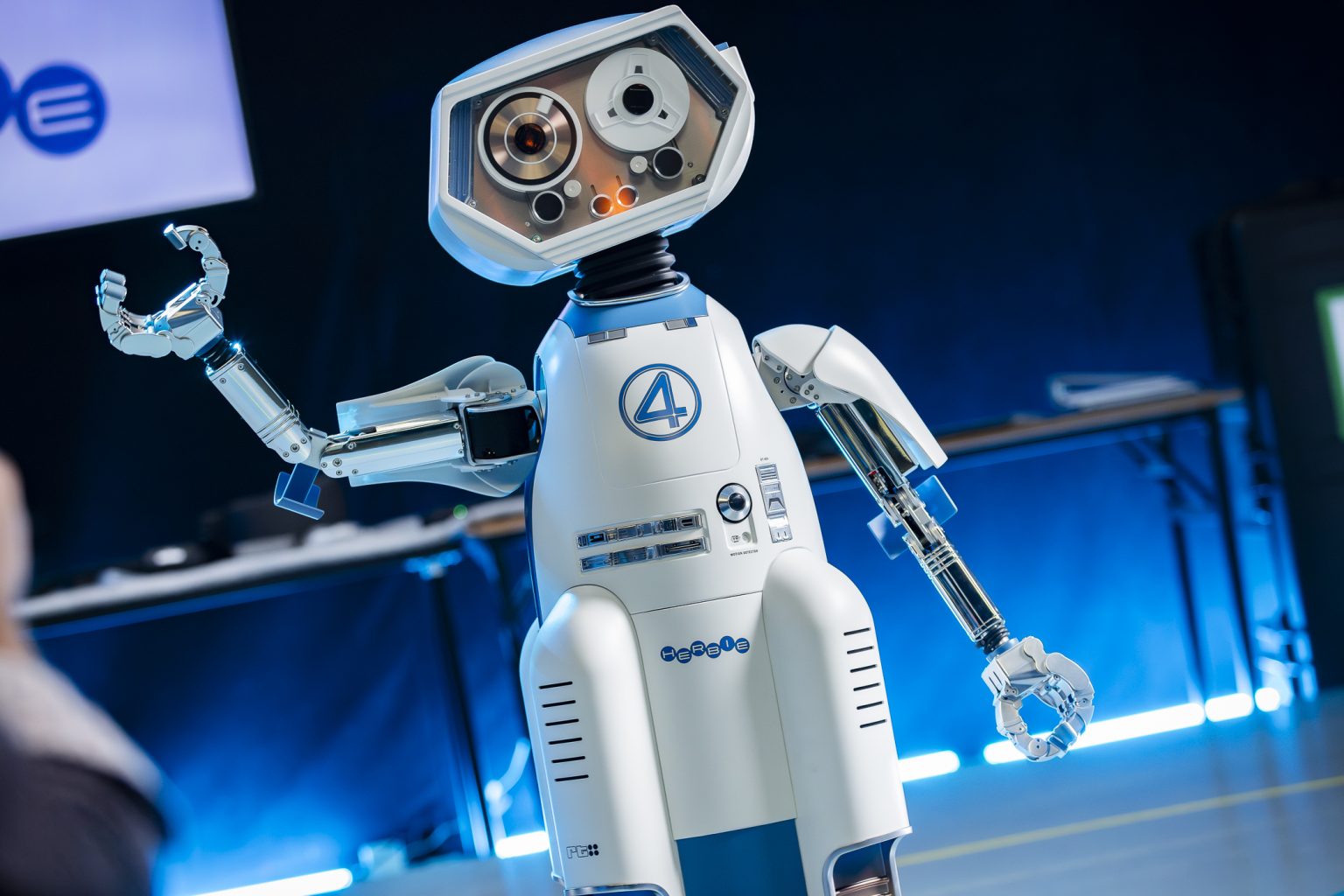 Walt Disney Imagineering Brings ‘Frozen’ Olaf Robotic Character to Life ...