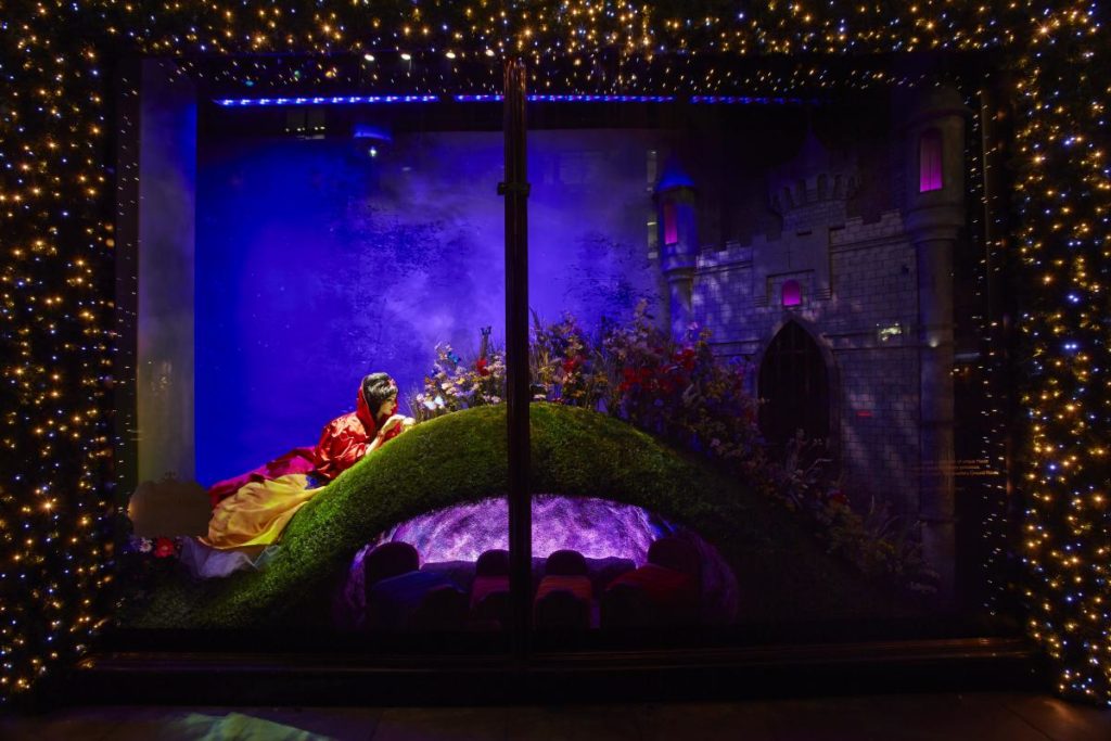 Disney and Harrods Team Up this Holiday Season in London - The Walt ...
